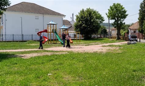 Parcul Din Cartierul Avia Iei Din Municipiul Media Va Fi Dotat Leag Ne