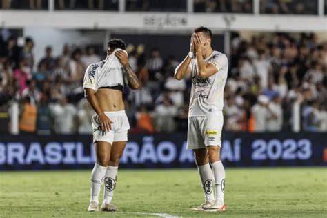 Após queda para a Série B Santos tem dor de cabeça