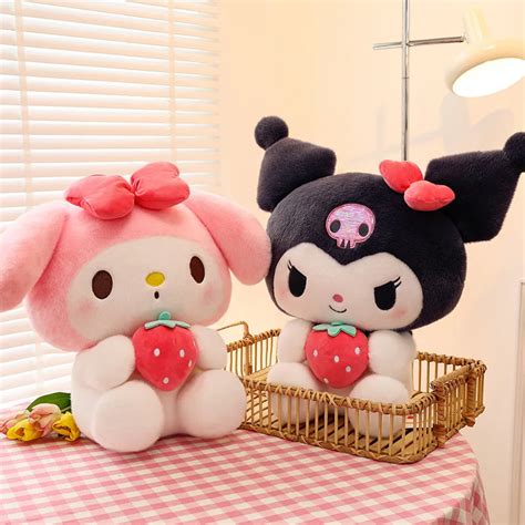 Sanrio Cartoon Kuromi My Melody Cinnamoroll Pochacco Pompom Purin Strawberry Cute Hug Plush Doll