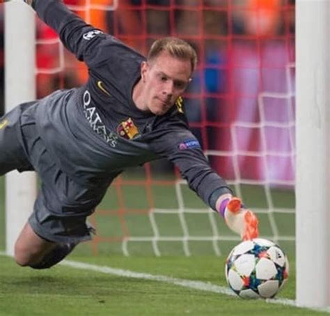 Marc andré Ter Stegen Marc Andre Football Photos Soccer Ball