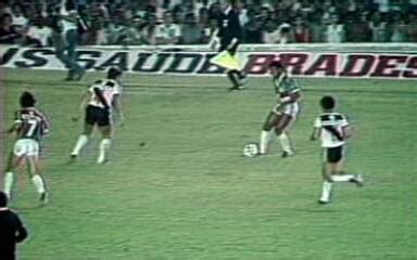 Vídeo Em 1984 os melhores momentos de Vasco 0 x 0 Fluminense pelo