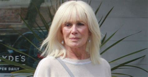 Linda Evans 78 Letnia Gwiazda Dynastii Wraca Do Aktorstwa Film W