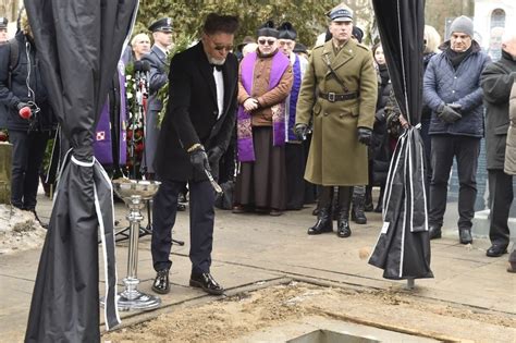 Pogrzeb Miros Awa Hermaszewskiego Galeria Zdj Tak Wygl Da O