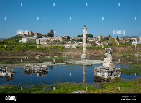 El Templo de Artemisa en Éfeso Turquía Una de las Siete Maravillas