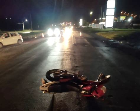Mulher que pilotava motocicleta morre em acidente na BR 282 Éder Luiz