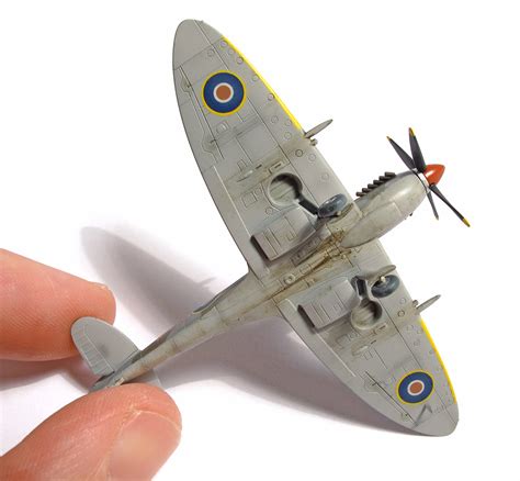 Supermarine Spitfire Mk Ixc Mk Ixe Eduard Dual Combo Model