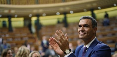 Pedro Sánchez promete su cargo ante el Rey en streaming