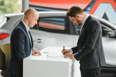 Choisir Un Concessionnaire Automobile Comment S Y Prendre