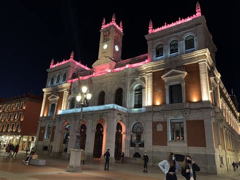 La Ciudad De Valladolid Se Ilumina De Naranja Con Motivo De La