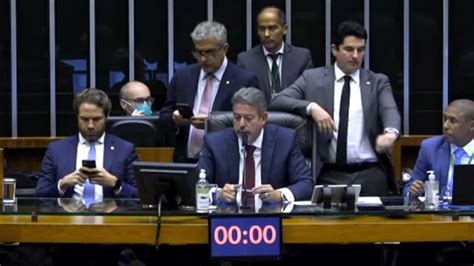 Cbn A R Dio Que Toca Not Cia Lira Adia Vota O Da Pec Kamikaze Para