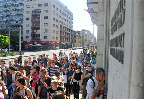 Studenti Za Ginisa Profesorka Sa Geografskog Danijelu Je Oborila