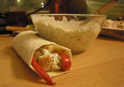 Tortilla Z Kurczakiem I Sosem Tzatziki Doradcasmaku Pl
