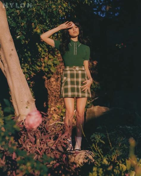 19 Jenna Ortega Hot Pics Interesting Facts Age Relationship Height