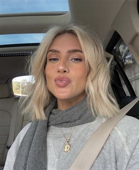 Mid Length Blonde Hair Shoulder Length Blonde Platinum Blonde Hair Short Blonde Hair Blonde