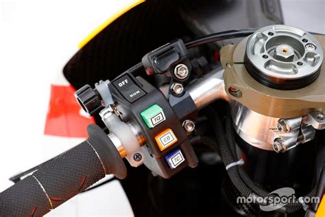 ギャラリー2020年型ホンダRC213V アレックスマルケス機精密スタジオショット