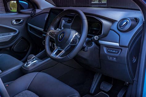 画像写真 伝統受け継ぐハッチバック新型ルノー5 初代と同じ工場で生産 2023年発売 AUTOCAR JAPAN