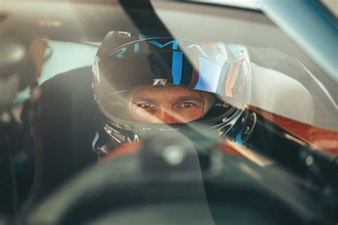 Carro elétrico mais veloz do mundo surpreende ao quebrar recorde