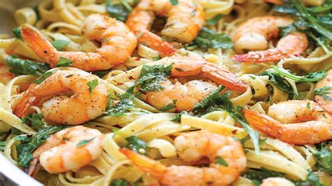 Ces spaghettis aux crevettes et à lail sont à tomber Cuisine Momix