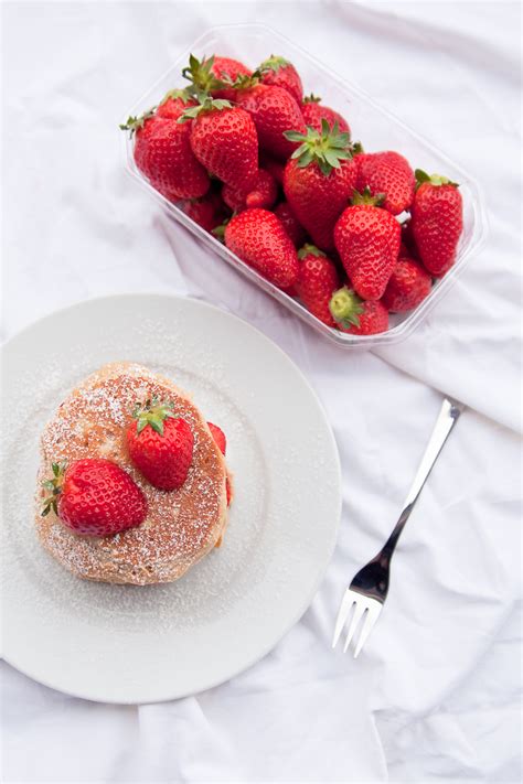 Zum Mitnehmen bitte Sonntagsfrühstück Nr 9 Buttermilch Pancakes mit