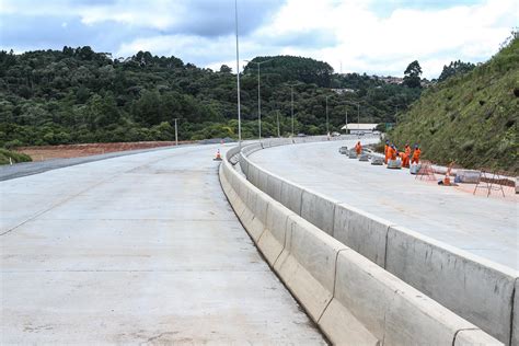 Obra na Rodovia dos Minérios tem avanços na construção de viadutos e