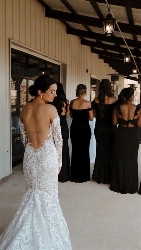 Bridesmaid First Look Bride Reveal Wedding Party Photos First Look