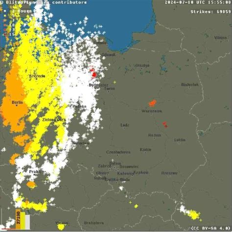 Silne burze uderzają w Polskę Grad 6 cm niszczące ulewy i wiatr ponad