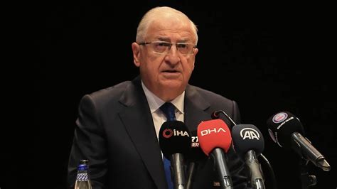 Milli Savunma Bakanı Gülerden Yunan bakana yanıt Türkiye ye yılda 60