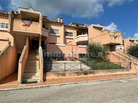 Vendita Appartamento Capena Quadrilocale In Via Le Piane Buono Stato