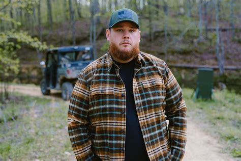 Country Superstar Luke Combs veröffentlicht neues Album Fathers Sons