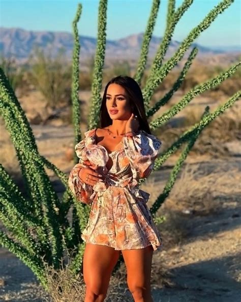 Instagram Crush Julia Perez 25 Photos Suburban Men