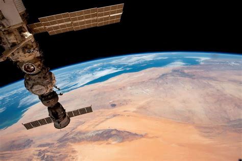 Международная космическая станция смотрит в Глаз Сахары