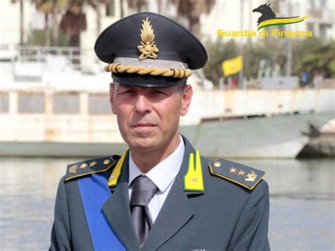 L Aquila Il Tenente Colonnello Lauro Assume Il Comando Del Gruppo GdF