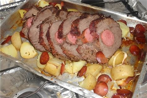 Alcatra recheada assada no forno um prato perfeito para o almoço de domingo