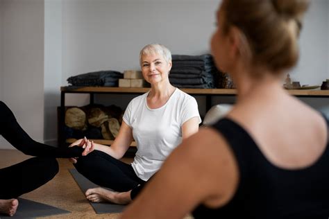 Apr S Ans Ces Exercices Utiles Pour Des Bras Tonifi S Et Muscl S