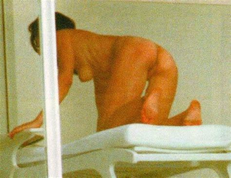 Naked Elizabeth Hurley Added By