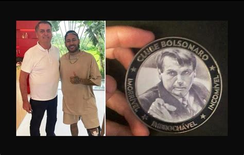 NEYMAR RECEBE MEDALHA DE IMBROCHÁVEL DE JAIR BOLSONARO VZ1 Notícias