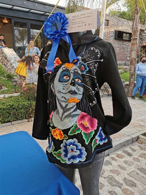 ARTESANA EN BORDADO ALEJANDRA ORTEGA VARGAS Turismo Pedro Escobedo