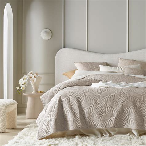 NARZUTA NA ŁÓŻKO WELUROWA FEEL BEŻOWA 200x220 Sklep Room99 pl