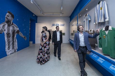 Se inauguró Pasión de Multitudes una exposición sobre la historia