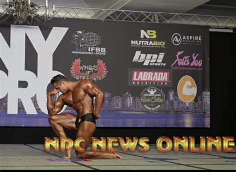 Classic Physique Posing Ifbb Ny Pro Classic Physique Winner Logan