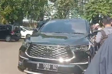 Foto Bukan Mobil Listrik Murni Heru Budi Pilih Innova Zenix Hybrid