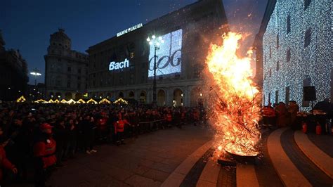 A Genova La Tradizionale Cerimonia Del Confeugo Il Secolo Xix