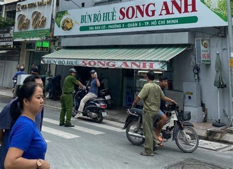 Sức khỏe các nạn nhân bị người đàn ông khỏa thân chém ở TP HCM hiện ra sao