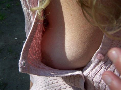 Celebrity Braless Oops Xxgasm