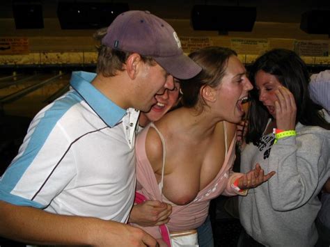 DownBlouse Public 60 Photos Porn
