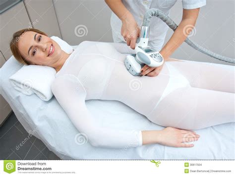 Terapia Do Tratamento Das Celulites Foto De Stock Imagem De Recuo