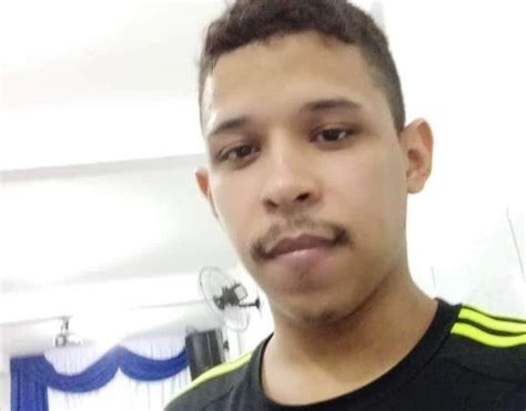Homem invade casa rende família e é morto a tiros por morador em Barra