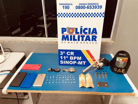 Durante Festa Pm Prende Pessoas Por Porte De Arma E Tr Fico De
