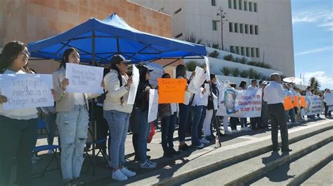 Trabajadores Del Poder Judicial Se Manifiestan P Rtico