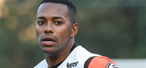 Condenado Por Estupro Na It Lia Robinho Preso Para Cumprir Pena No